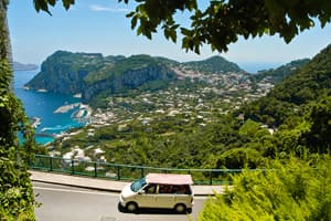 A complete guide to Capri's beach